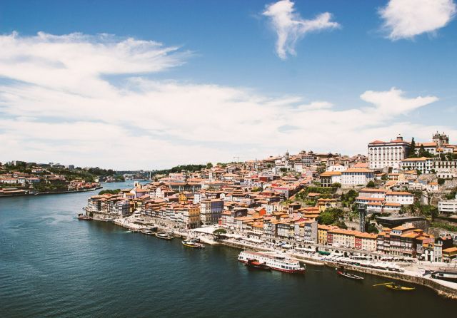 Hotel chic&basic Gravity in the centre of Porto | Official Website