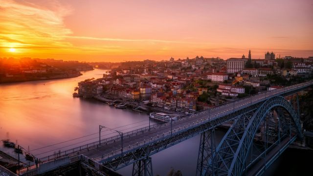 Hotel chic&basic Gravity in the centre of Porto | Official Website